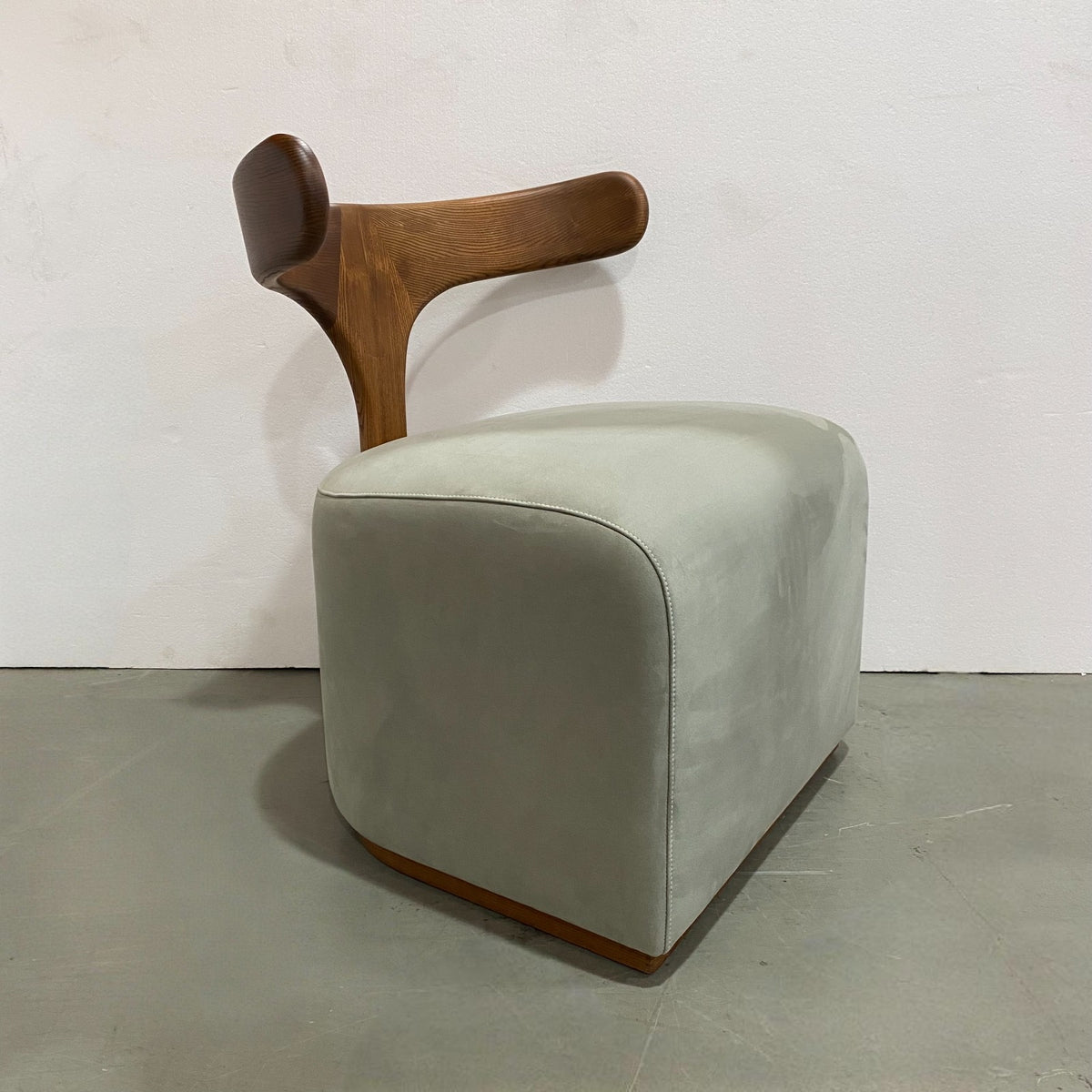 Louis Chair | La Galerie à La Mode